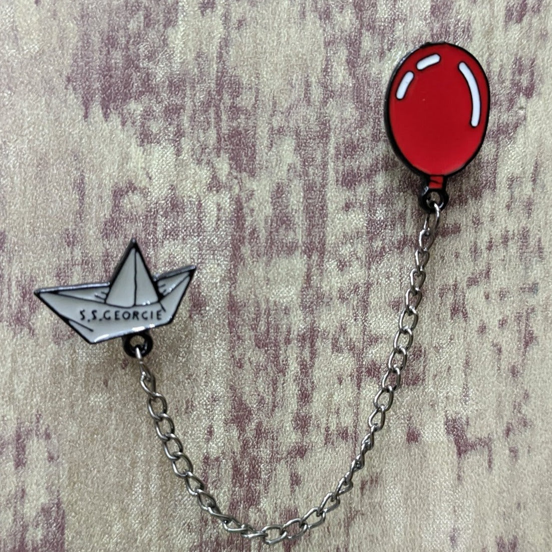 Todos flotan. – RK Pines